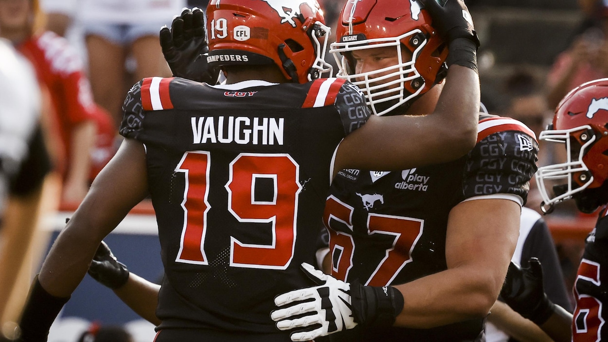 Les Stampeders sans pitié dominent les Elks 28-7 | Radio-Canada