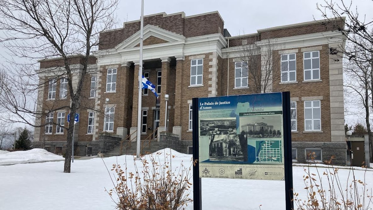 Amos poursuit ses démarches pour récupérer le Vieux-Palais | Radio-Canada