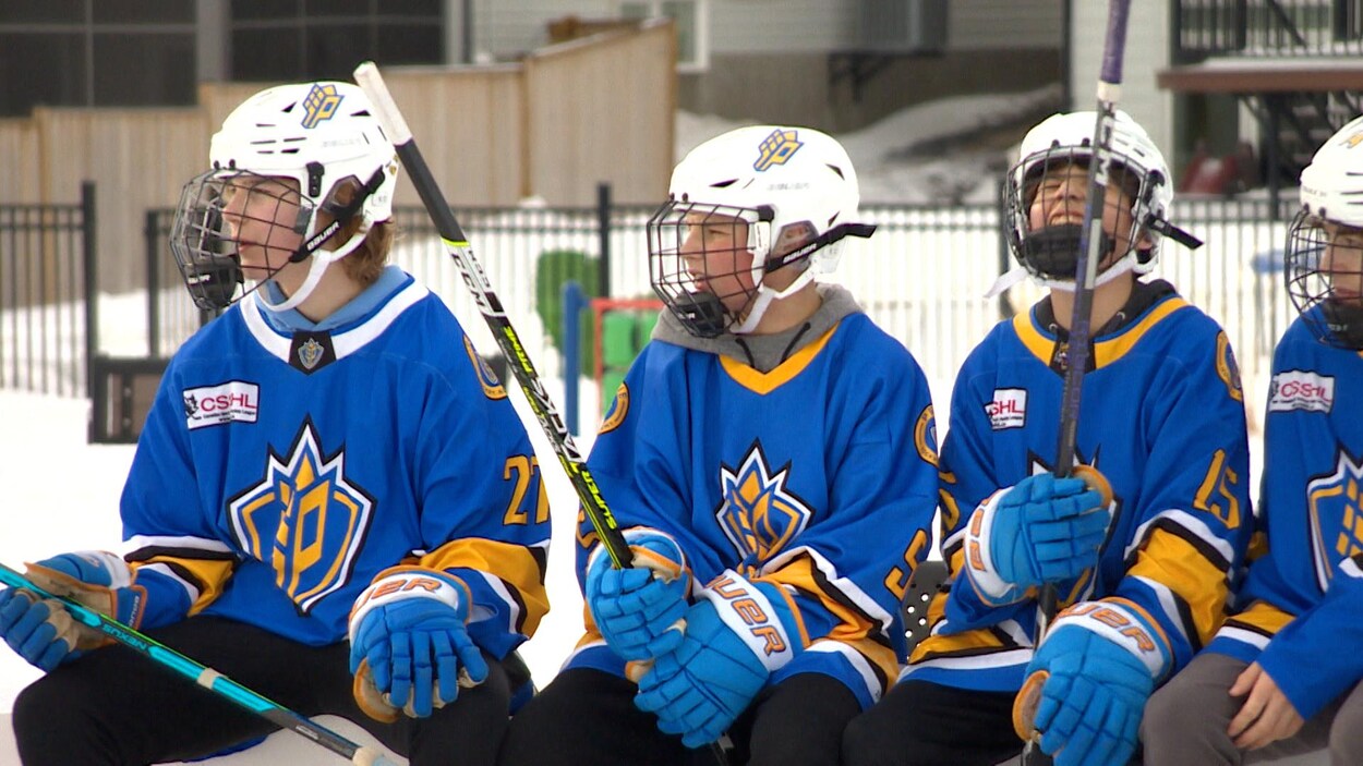 Nouvelle plateforme PlayNow.com, ukrainien dans une équipe de hockey et ...