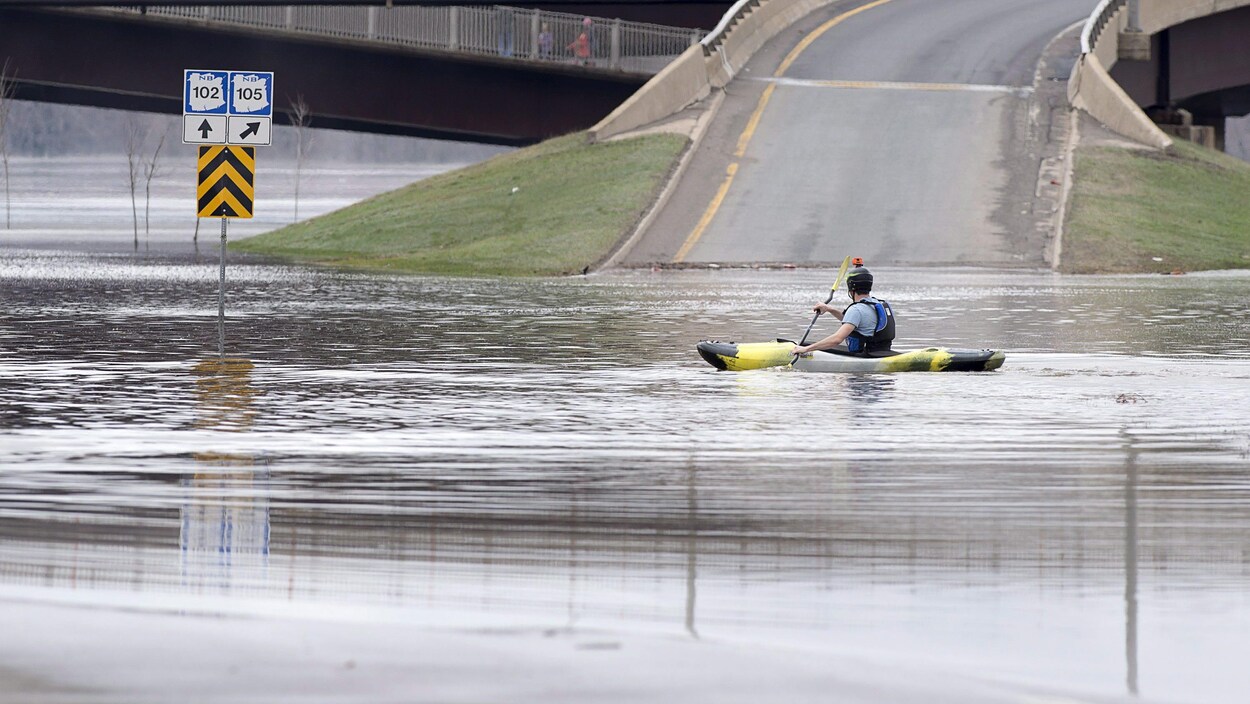 Inondations : crues au Québec et au Nouveau-Brunswick, glissements de ...