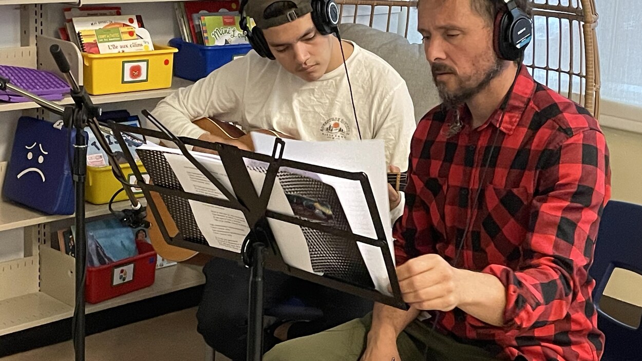 À écouter : les élèves de Pakua Shipi chantent leur territoire | Radio ...