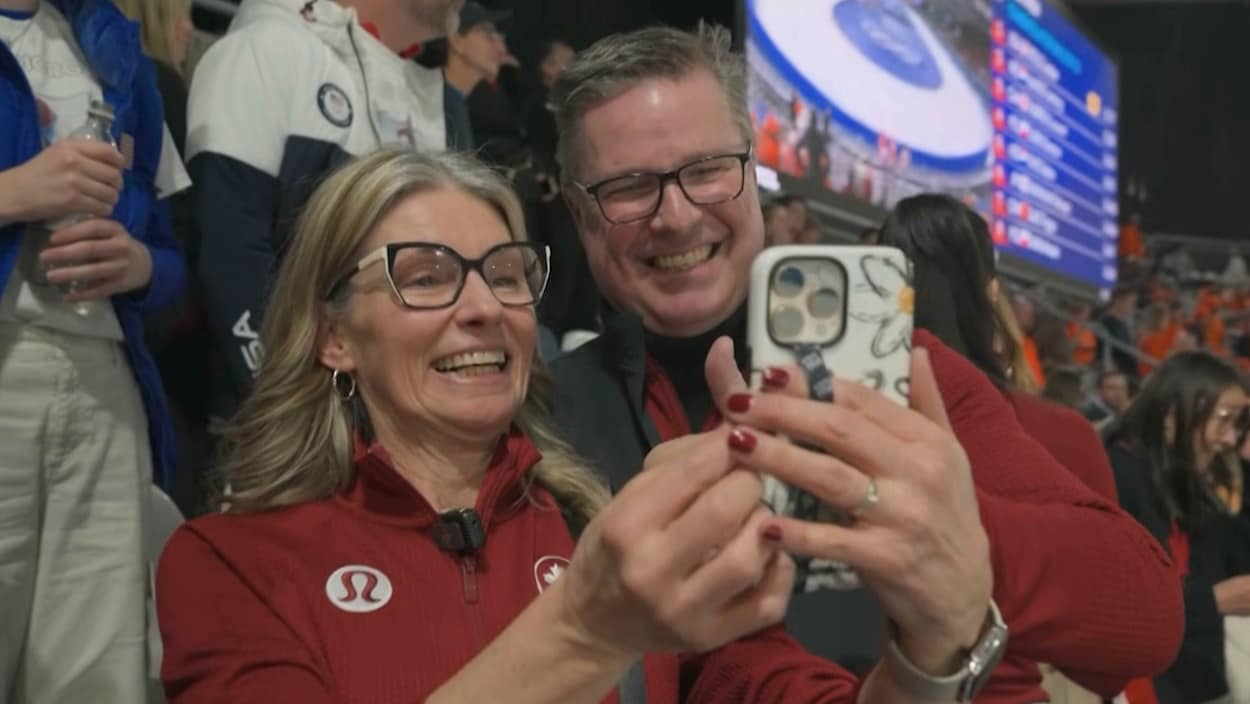 Une famille unie derrière Cédrick Brunet à Milan | Radio-Canada