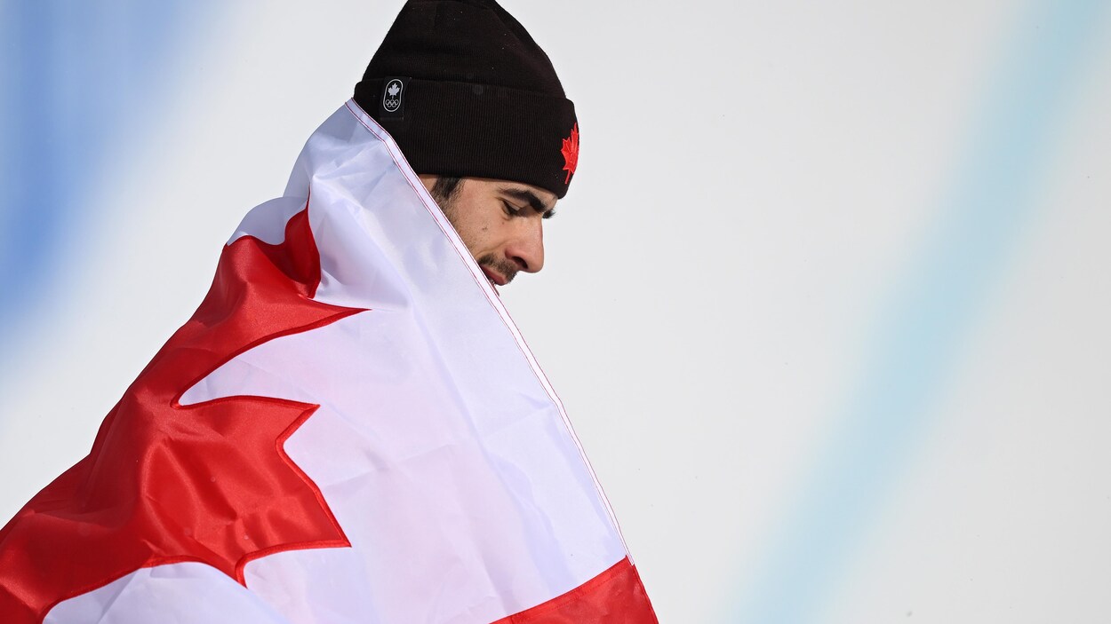 (Re)voyez la finale d’Éliot Grondin en argent en snowboard cross ...