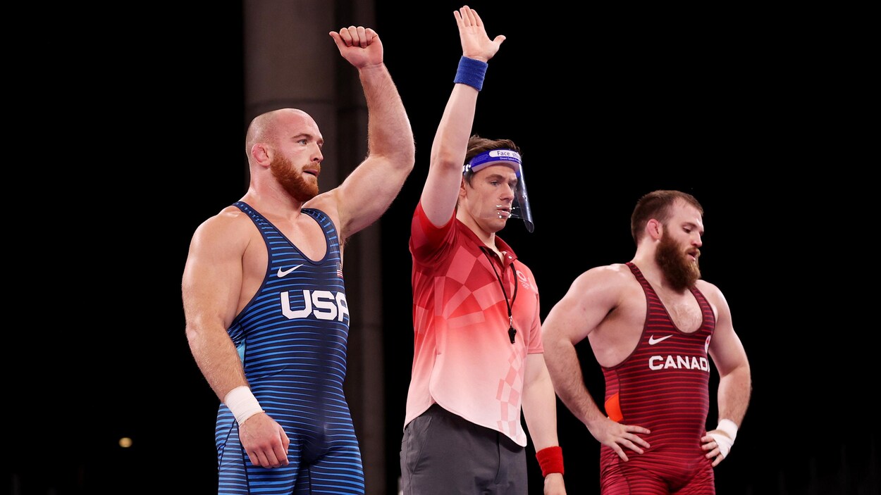 Défait d’entrée de jeu, le lutteur Jordan Steen devra patienter | Radio ...