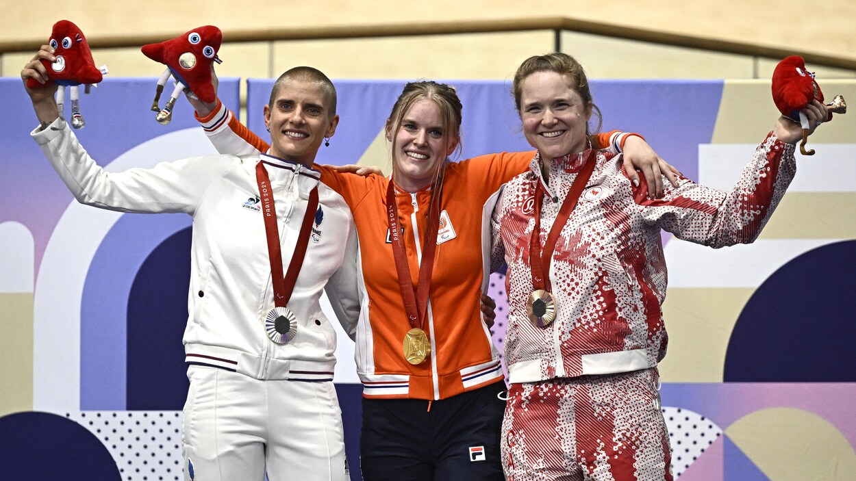 Kate O’Brien reçoit sa médaille paralympique | Sports | Radio-Canada