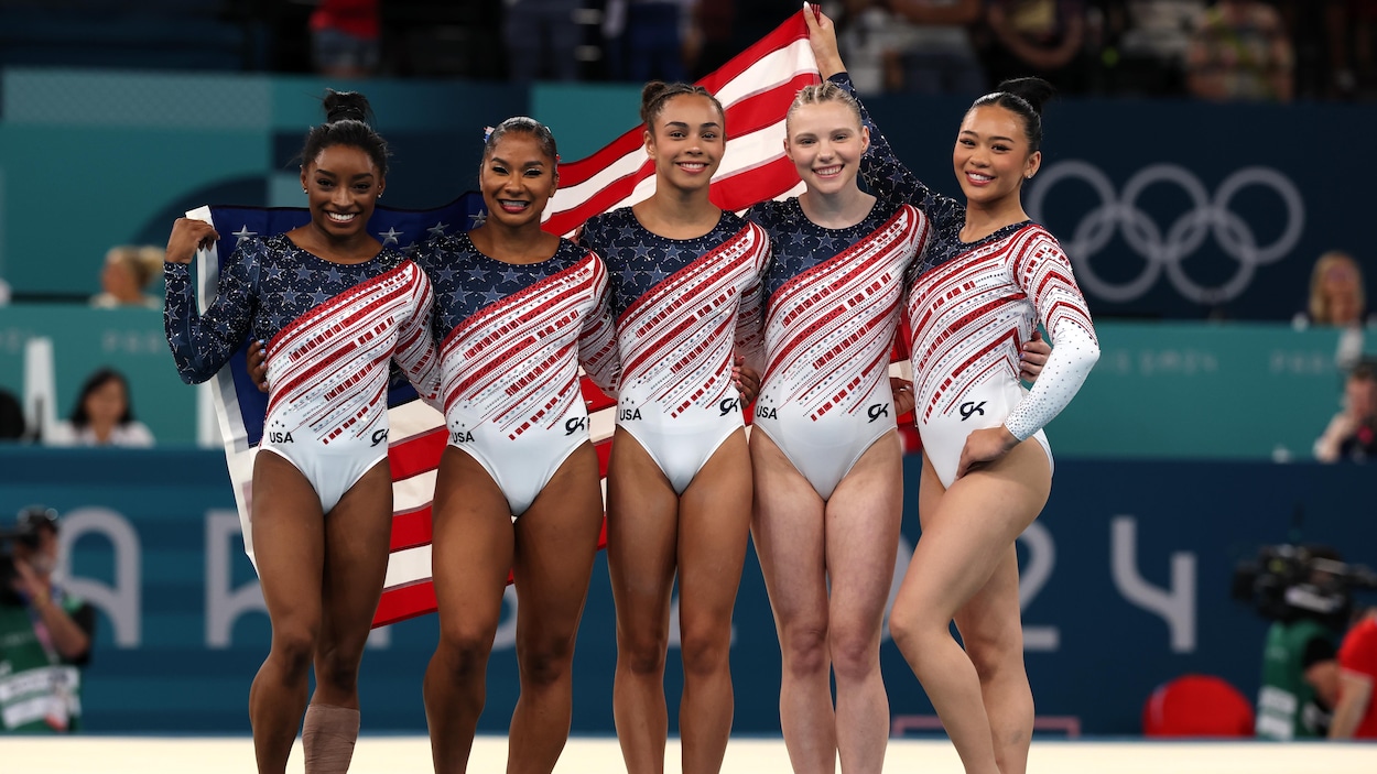 Simone Biles en or à l’épreuve de gymnastique artistique par équipe | Radio-Canada
