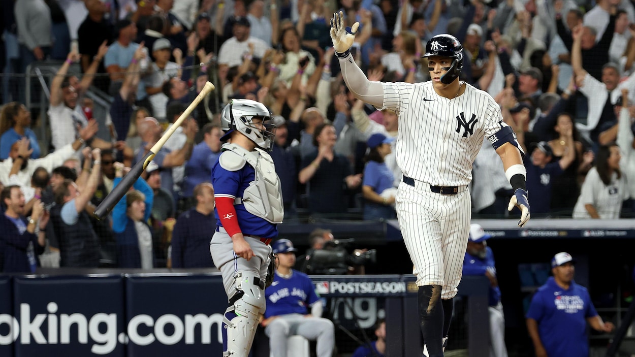 Menés par Aaron Judge, les Yankees arrachent une victoire aux Blue Jays ...