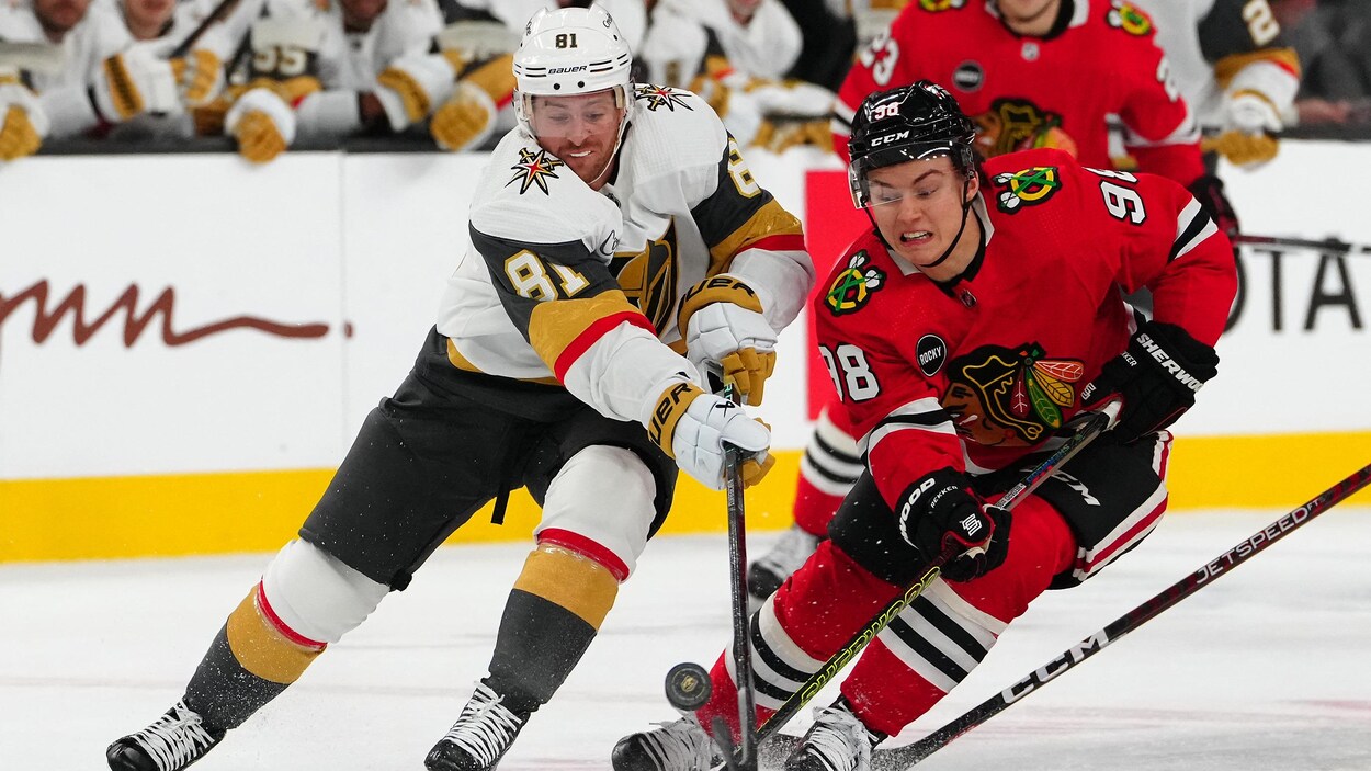 Connor Bedard et les Blackhawks infligent un premier revers aux Golden Knights | Radio-Canada
