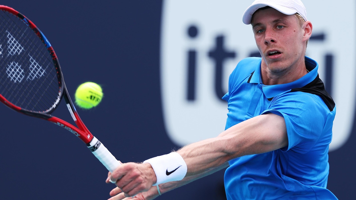 Denis Shapovalov passe au deuxième tour à Miami | Radio-Canada