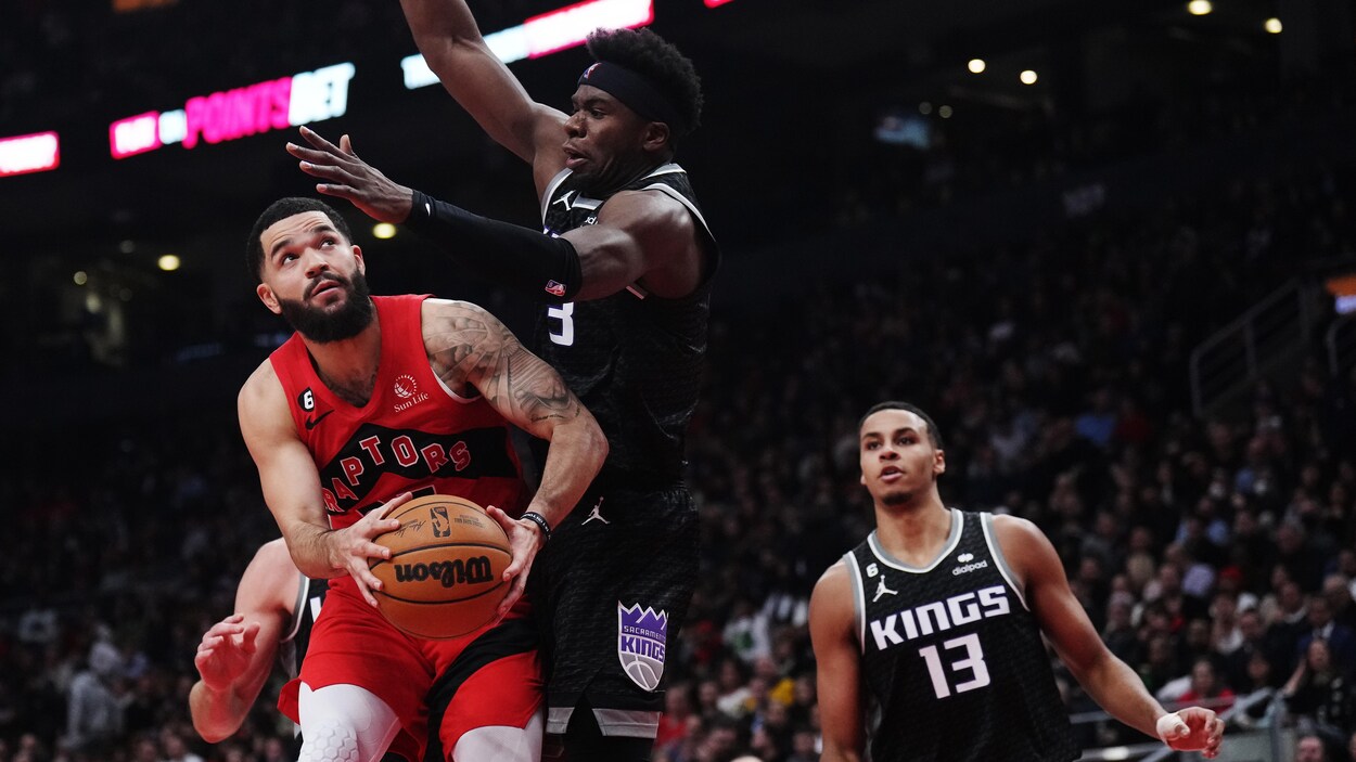 Les Raptors subissent un troisième revers de suite | Radio-Canada