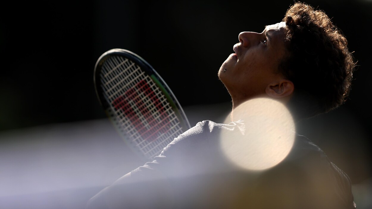Gabriel Diallo commence bien son parcours à Wimbledon | Radio-Canada