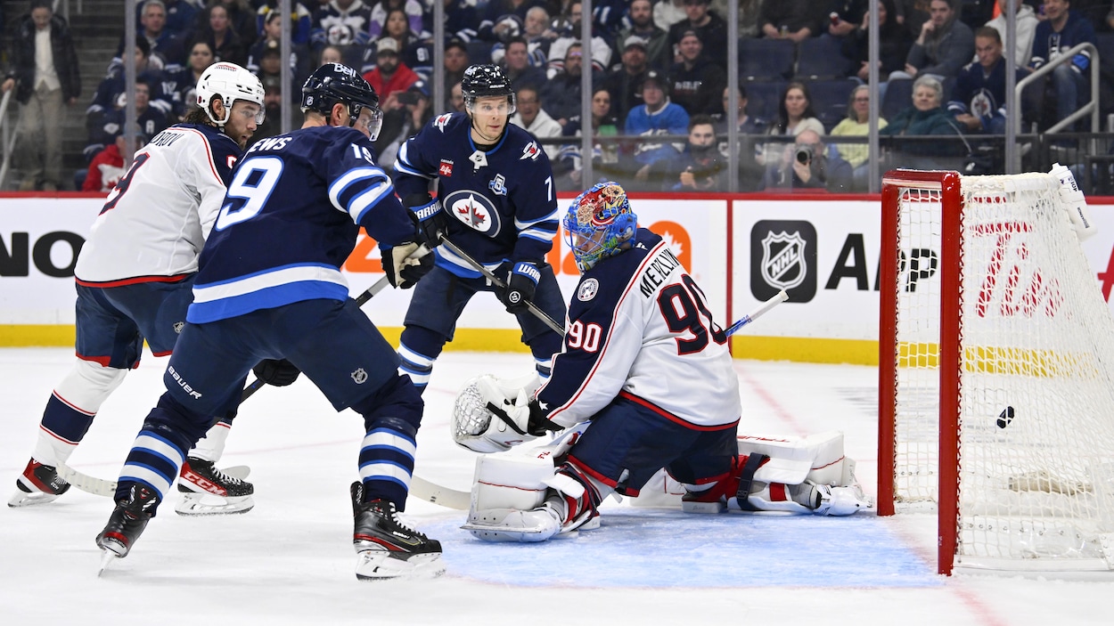 Les Jets s’imposent face aux Blue Jackets | Radio-Canada
