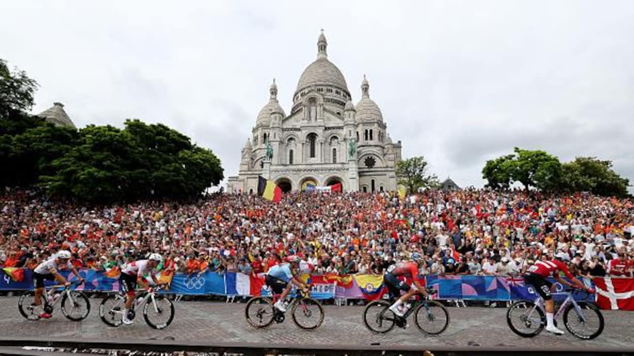 La course cycliste vue par Karine la Parisienne | Radio-Canada