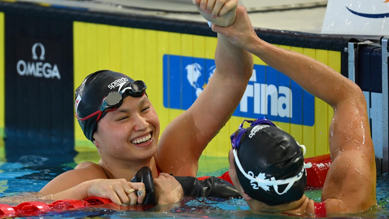 Maggie MacNeil bat son propre record du monde au 50 m dos! | Radio ...