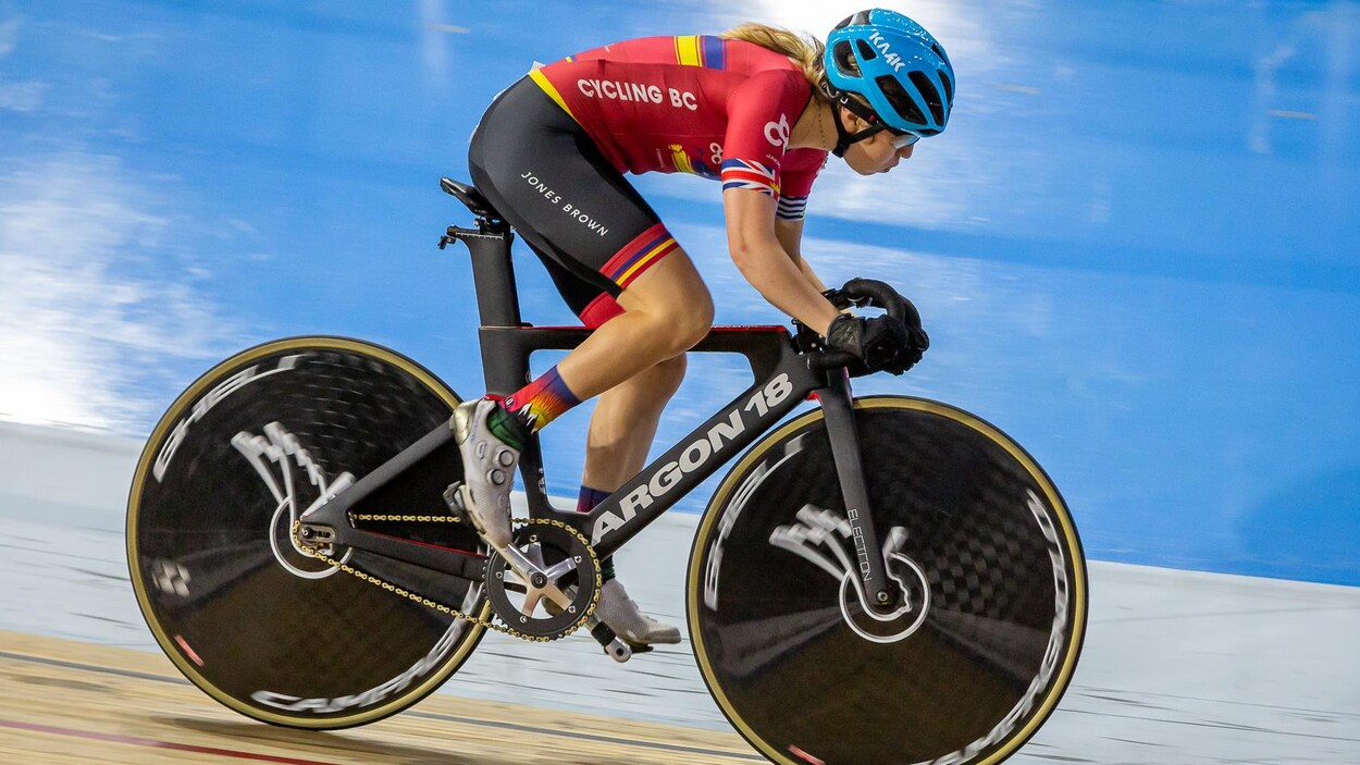 Performance de la canadienne Mel Pemble en scratch C3 | Radio-Canada Sports