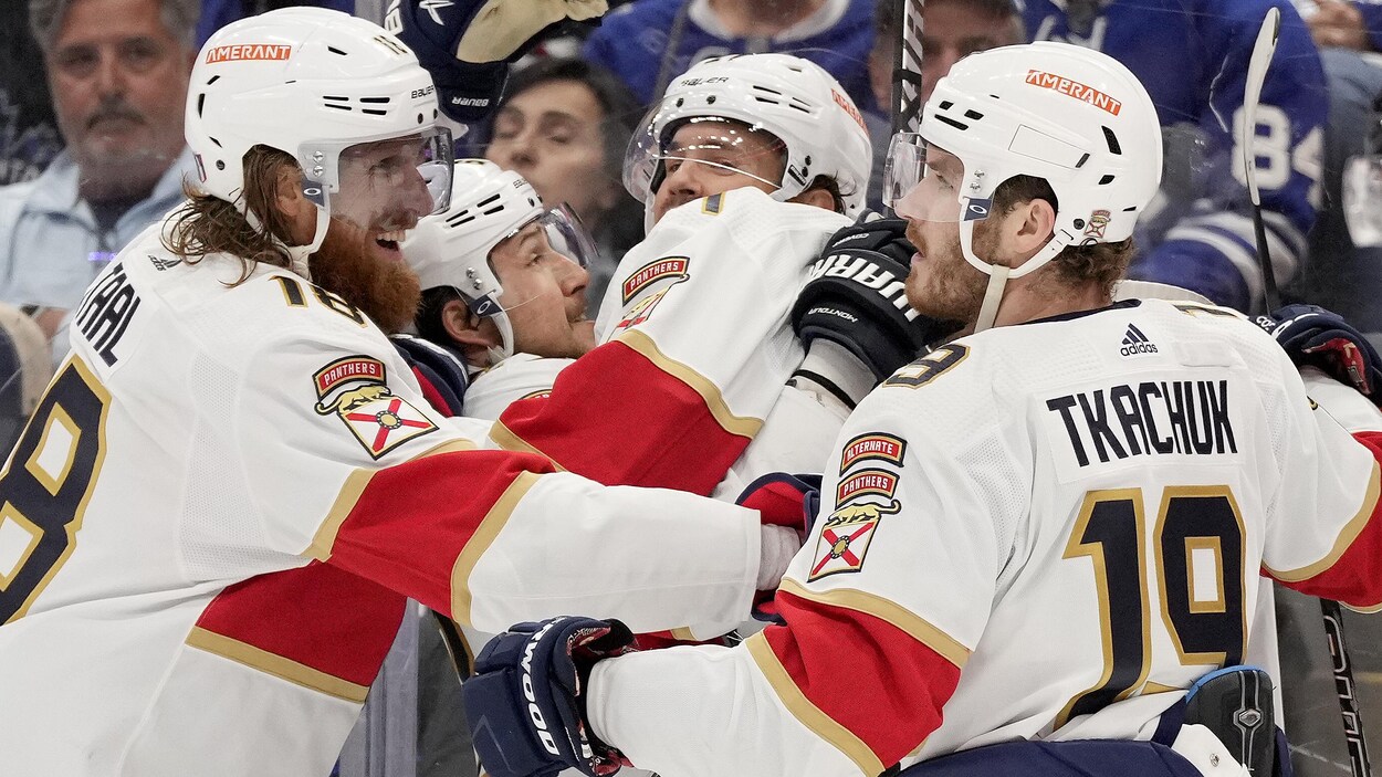 Les Panthers font la vie dure aux Maple Leafs et remportent le premier ...