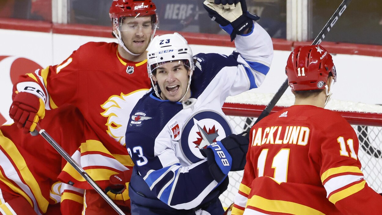 Sean Monahan inscrit trois buts dans une défaite des Jets à Calgary ...