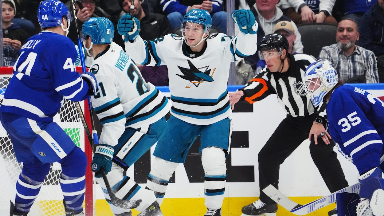 Les Sharks l’emportent en prolongation sur les Maple Leafs | Radio-Canada