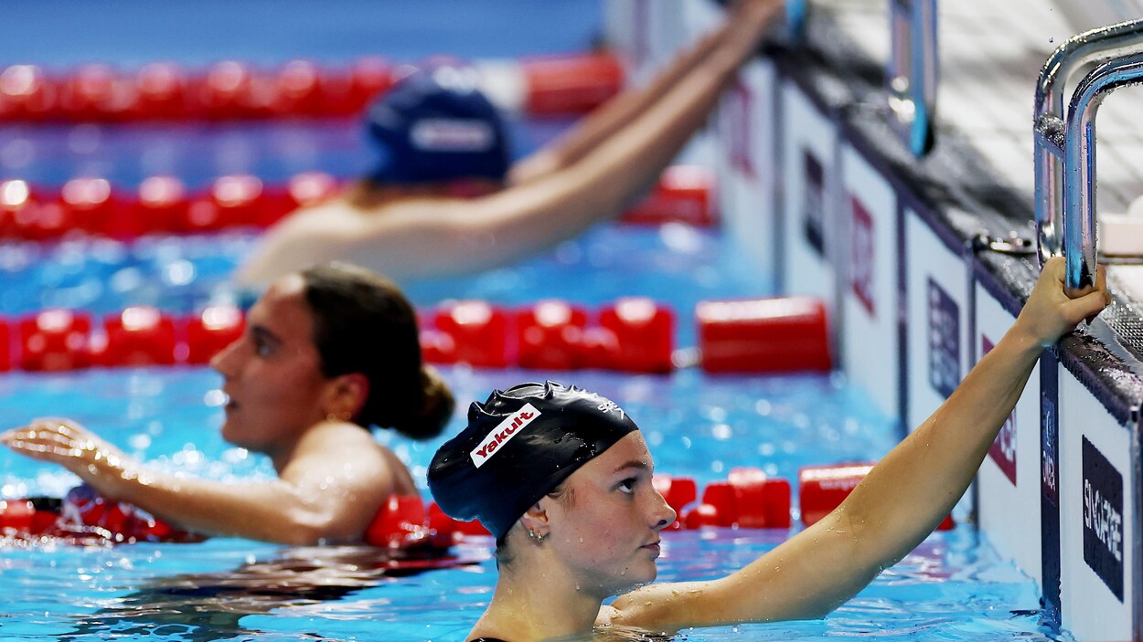 Summer McIntosh battue par Katie Ledecky au 800 m | Radio-Canada
