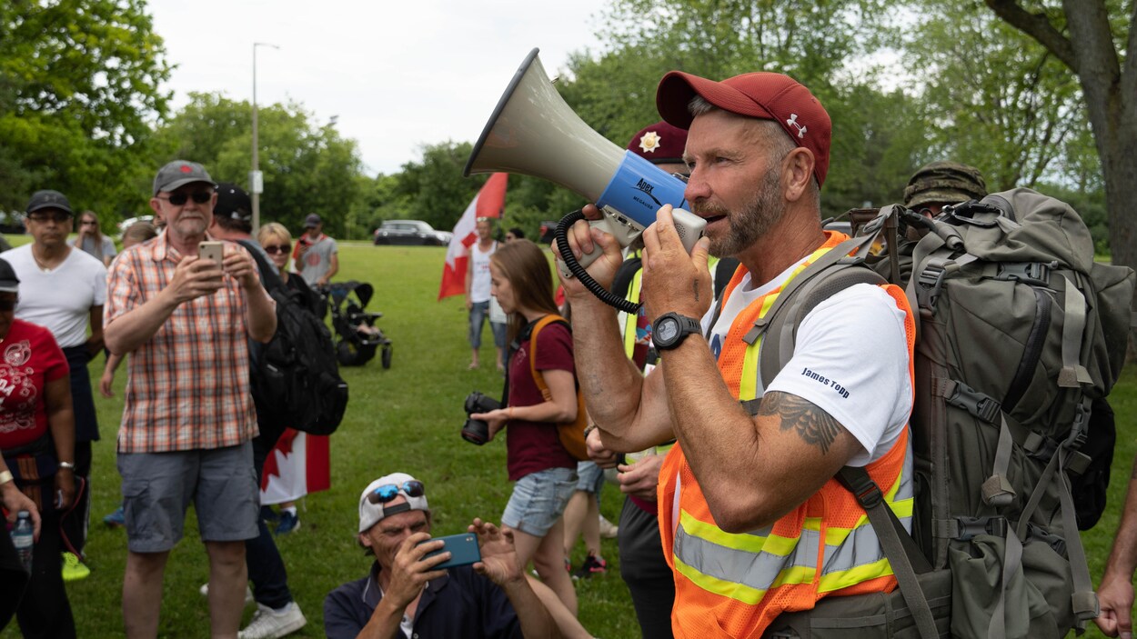 Le militaire coupable de propos anti-vaccins a frôlé la mutinerie ...