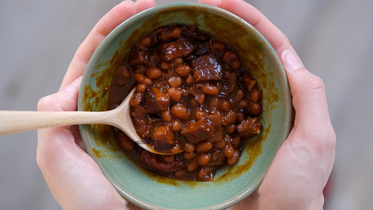 Revisiter les traditionnelles fèves au lard québécoises avec umami