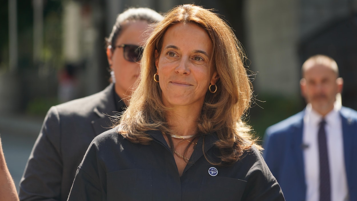 Québec propose la médiation aux médecins | Radio-Canada