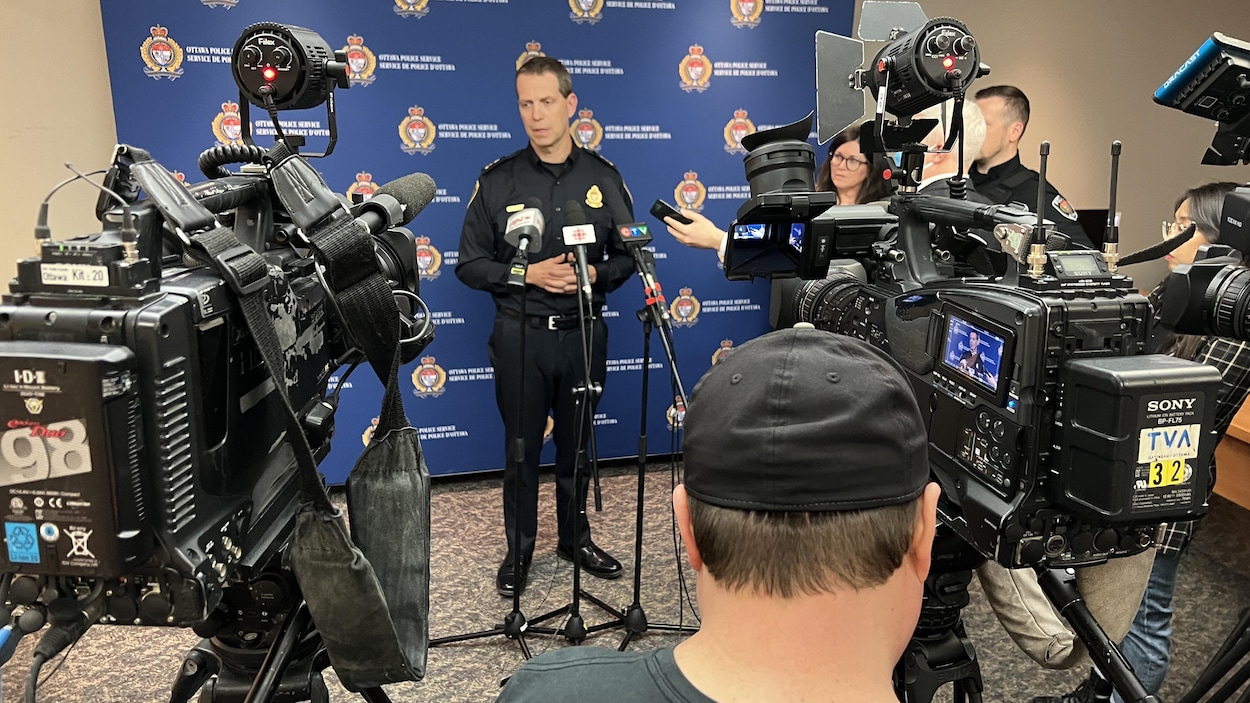 Le Chef De La Police Dottawa Assure Quaucun Nouveau Convoi Ne Paralysera Le Centre Ville 3998