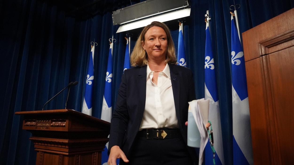 Des réactions face au départ de Blanchette Vézina de la CAQ | En bref ...
