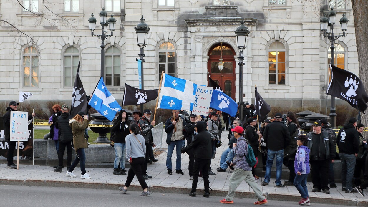 La Meute manifeste pour la laïcité à Québec | Radio-Canada.ca