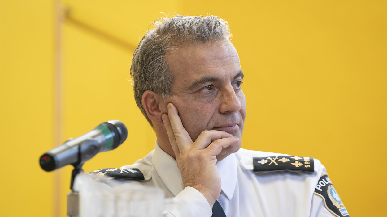 Un nouvel écusson propre au SPVM pour remplacer le symbole Thin Blue ...