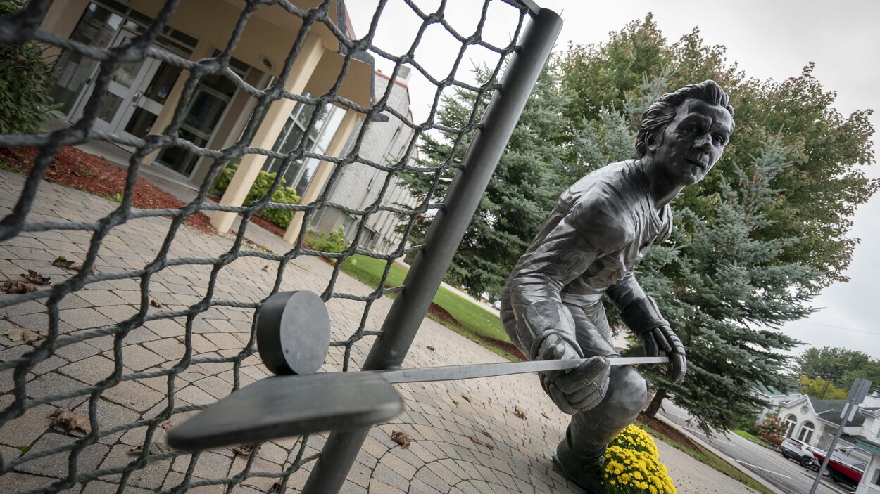 Sur la route : Au Québec comme au Hockey | Élections Québec 2022 ...