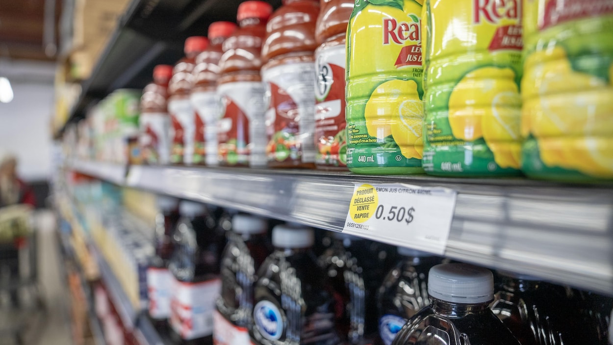 Économiser sur l’épicerie grâce à la liquidation alimentaire | Radio-Canada