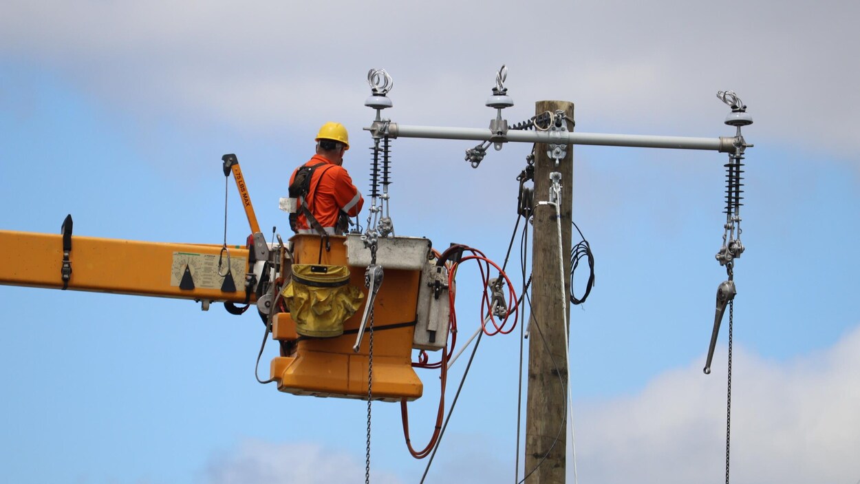 Le courant est rétabli dans plus de 600 foyers en Abitibi | Radio-Canada