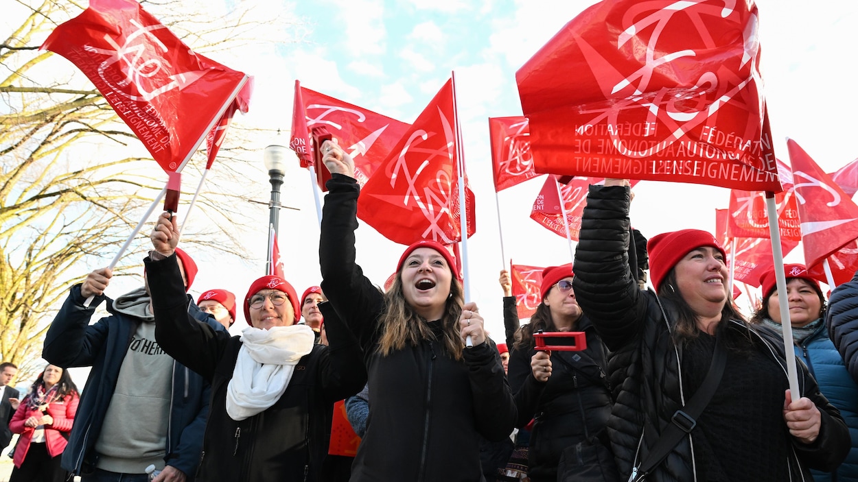 L’entente de principe entre la FAE et Québec acceptée de justesse ...