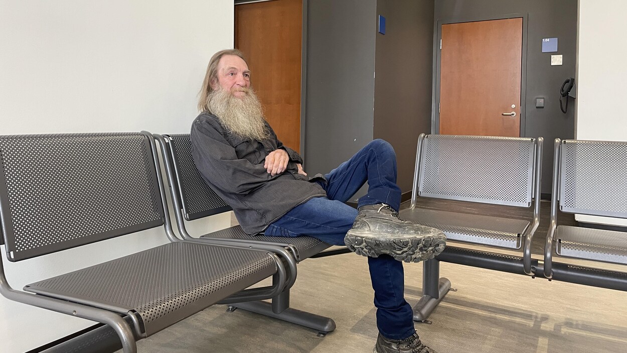 Alan Barnes témoigne pour la première fois et affirme que ses chiens ...