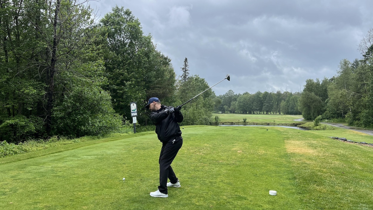 Benjamin St-Juste à la défense des Chargers... et des élèves-athlètes ...