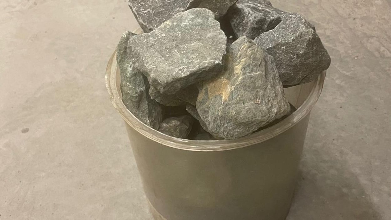 Lanceur de roches : de nouvelles accusations contre Jonathan Corriveau ...