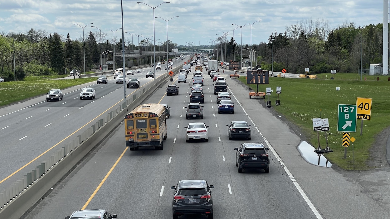 Travaux et chaos sur l'autoroute 417 | Radio-Canada