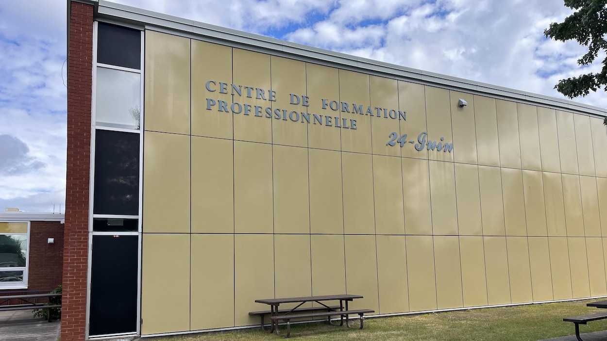 Le nombre d’inscriptions à la formation professionnelle bondit | Radio ...