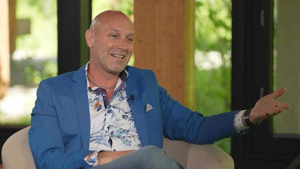 Le Dr David Fortin lance un troisième livre sur le cerveau | Radio-Canada