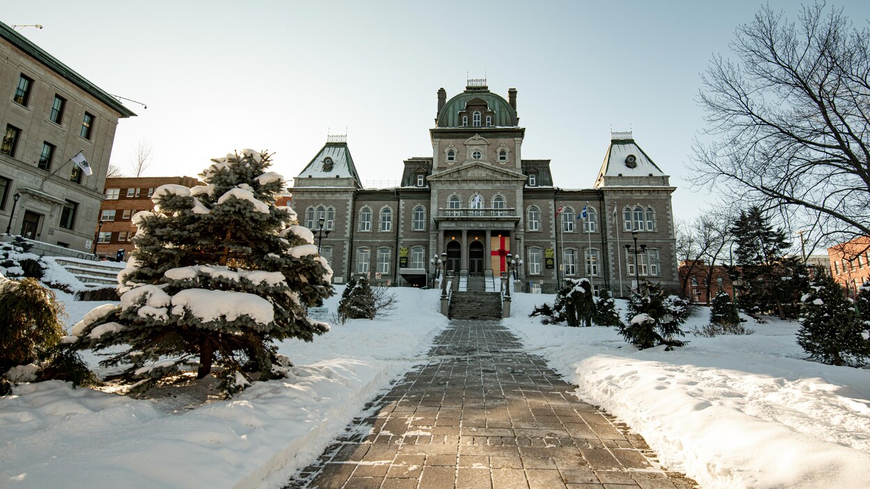 La cour municipale de Sherbrooke implante un projet pilote de justice ...
