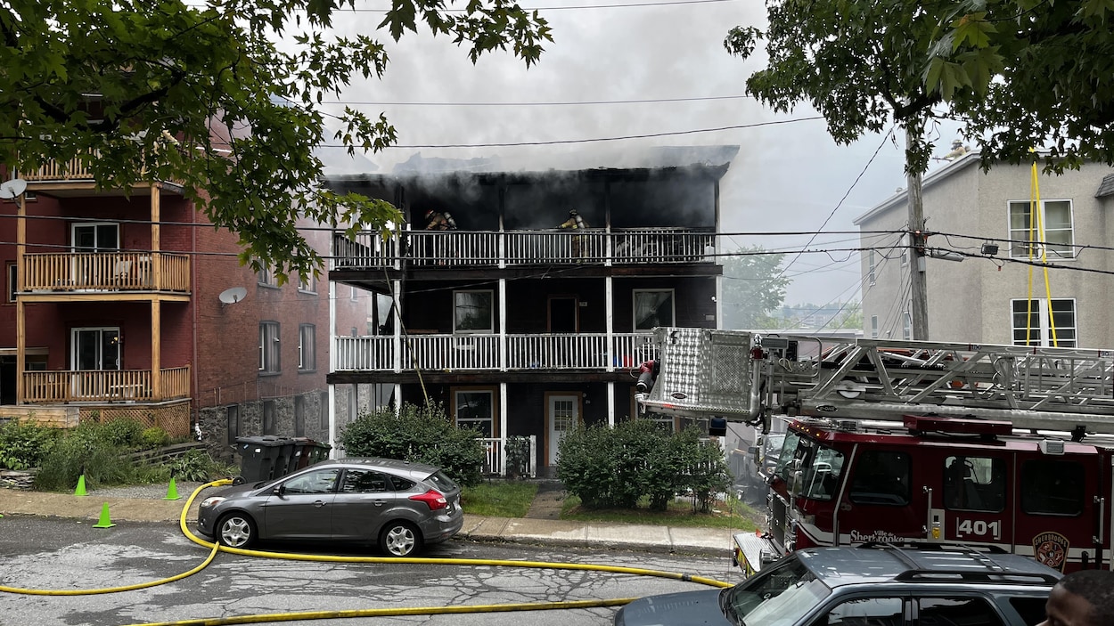 Plusieurs locataires à la rue après un incendie au centre-ville de ...