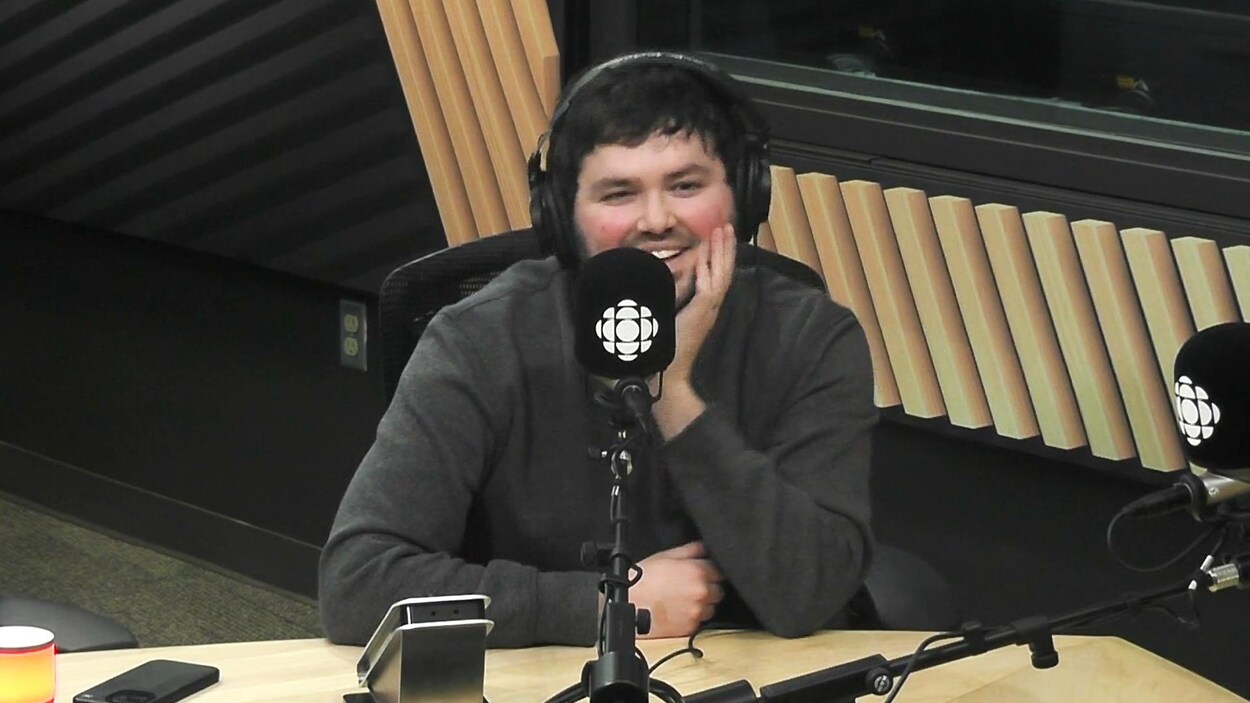 «Deuil», un premier album pour le Franco-Ontarien Marc-Antoine Joly ...