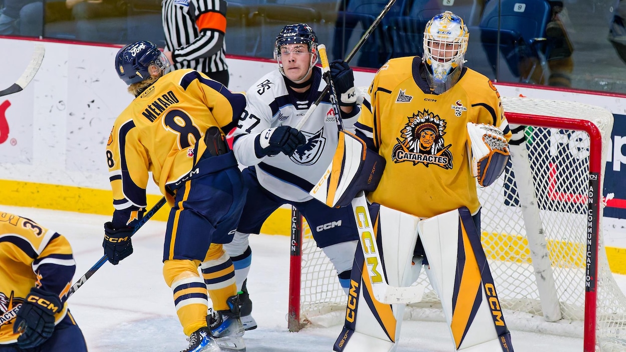 Les Cataractes remportent un deuxième match contre l’Océanic | Radio-Canada