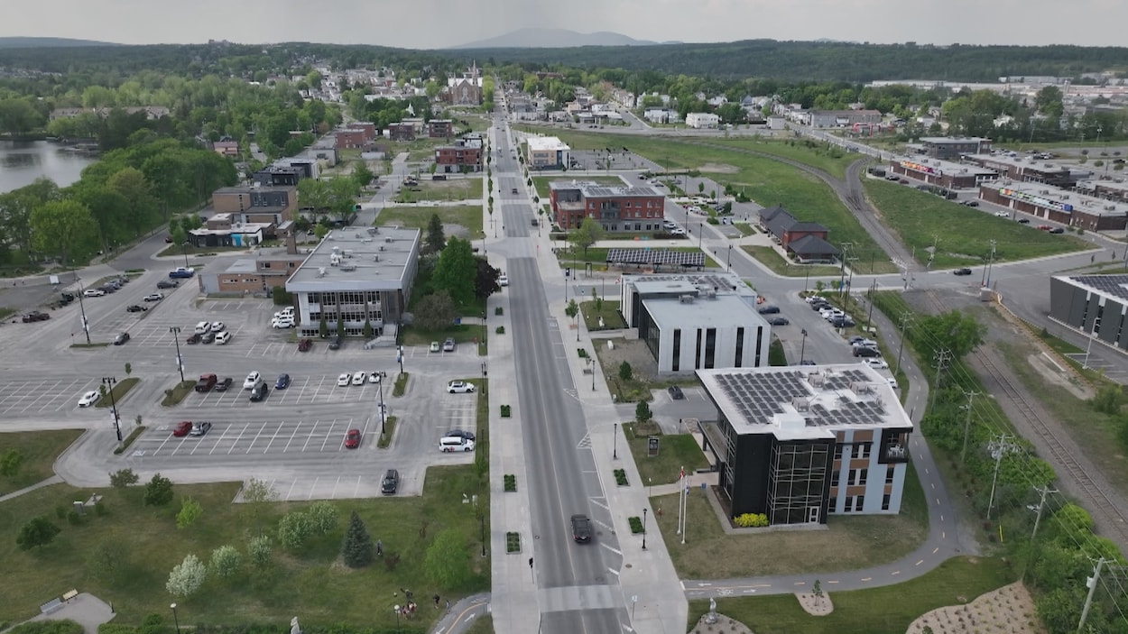 La revitalisation du centre-ville de Lac-Mégantic se poursuit | Radio ...
