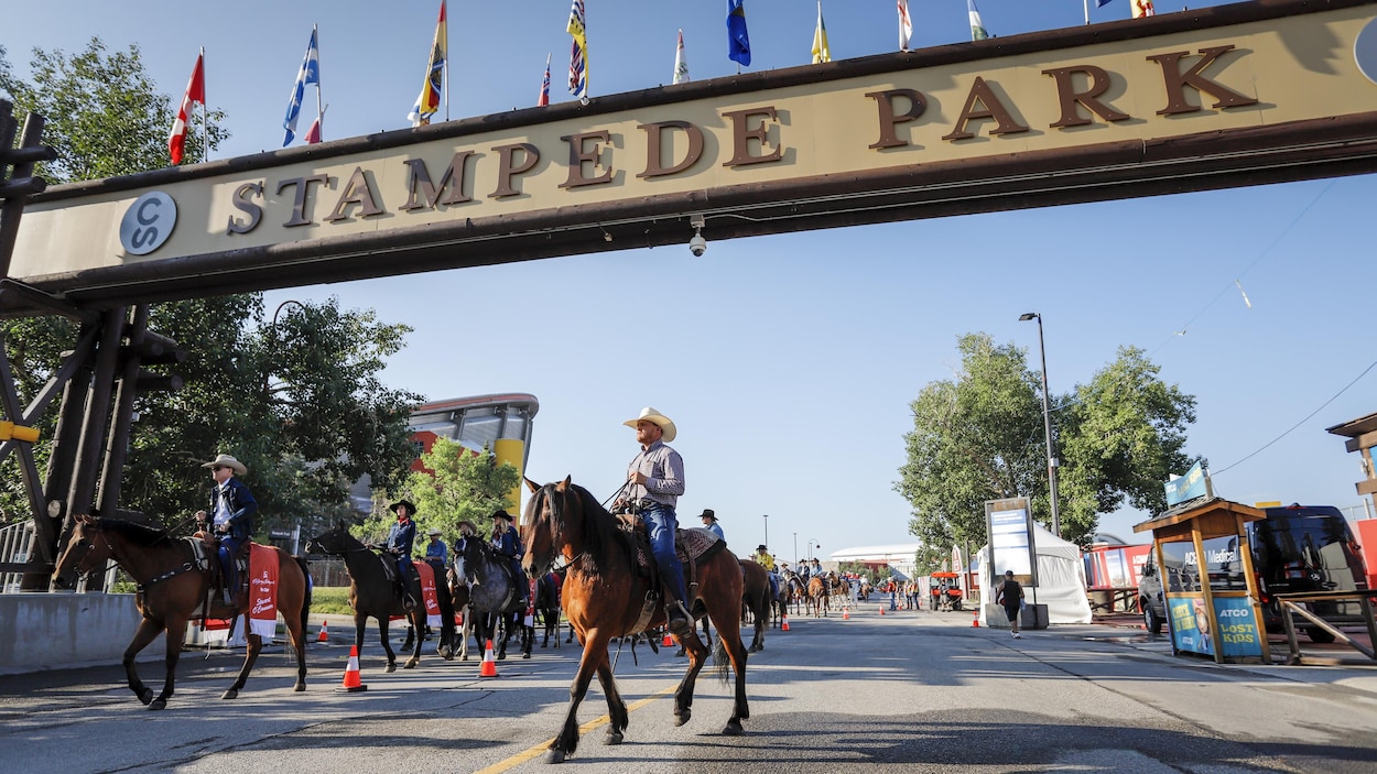 On connaît le maréchal du défilé du Stampede et fermetures dans le parc ...