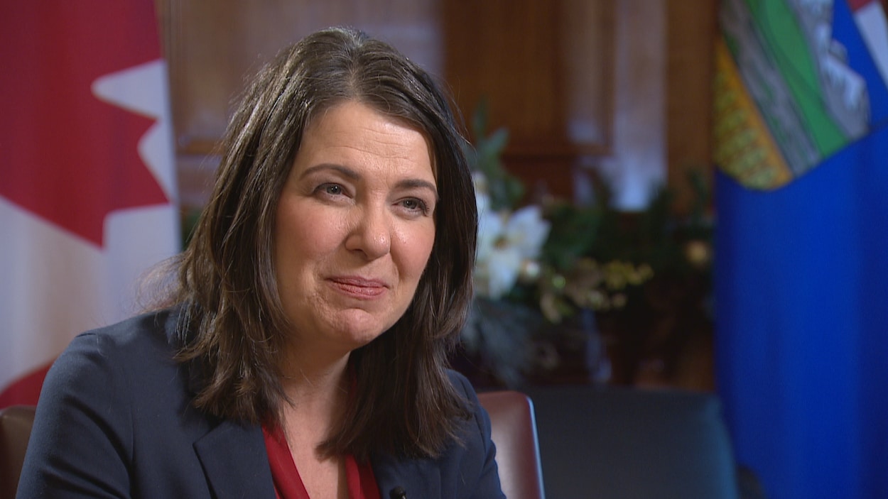 Des sources affirment que Danielle Smith a fait pression auprès du ...