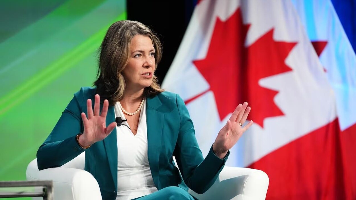 Une enquête est ouverte sur Danielle Smith, les Flames sont éliminés et ...