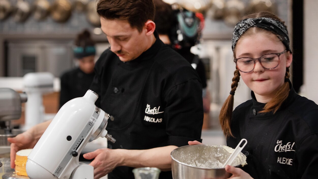 De jeunes apprentis cuisiniers sur le plateau des Chefs