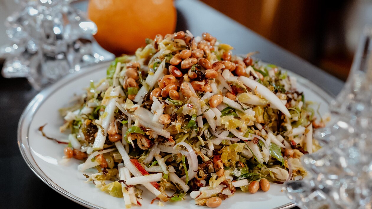 Salade de choux de Bruxelles rôtis à la pomme | 5 chefs dans ma cuisine